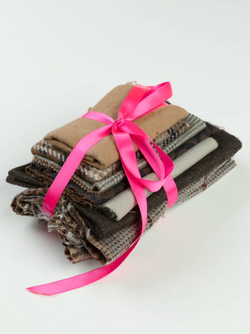 Small Cashmere Bundle (0.33kg) #060 – Fabworks Online